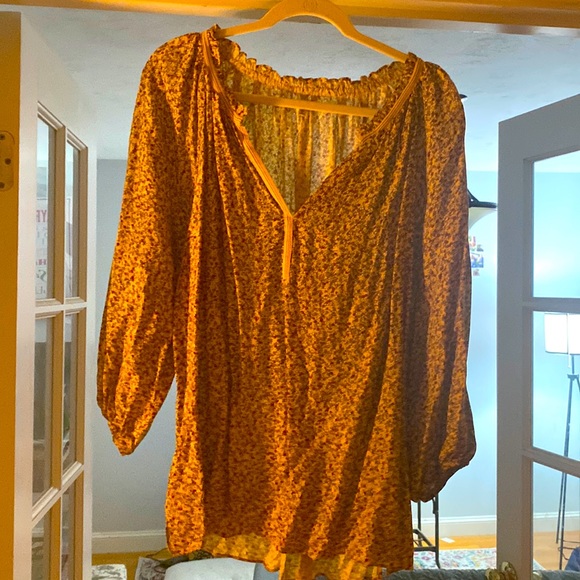 Max Studio | Tops | Max Studio Top In Excellent Condition | Poshmark